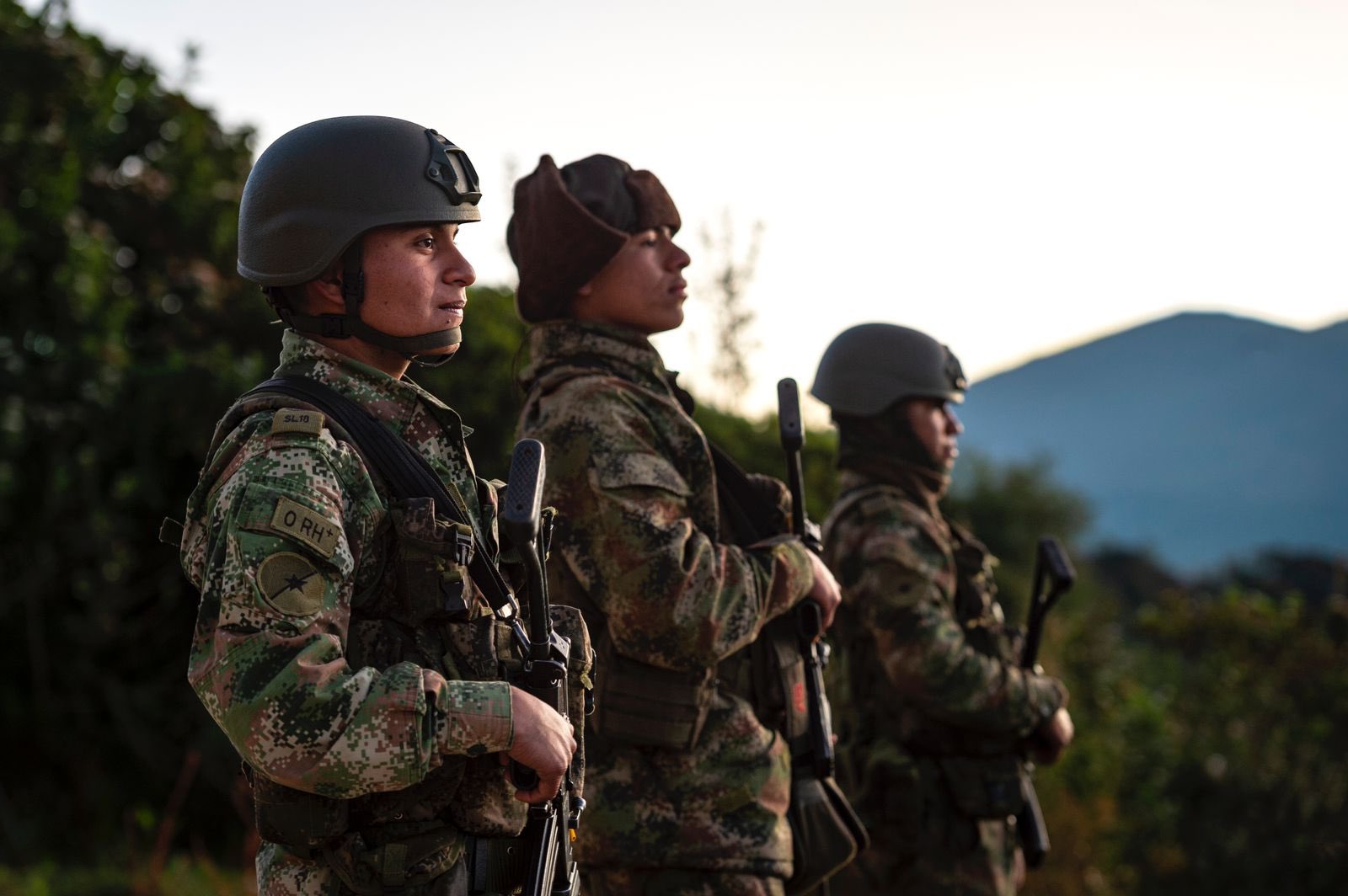 Mindefensa on Twitter: "Nuestros soldados del @COL_EJERCITO acompañan a la población del Sumapaz ...