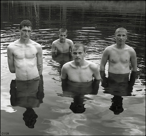 Soviet Visuals on Twitter: "Post-Soviet visual. Photo by Oleg Videnin, Russia, 2004. https://t ...