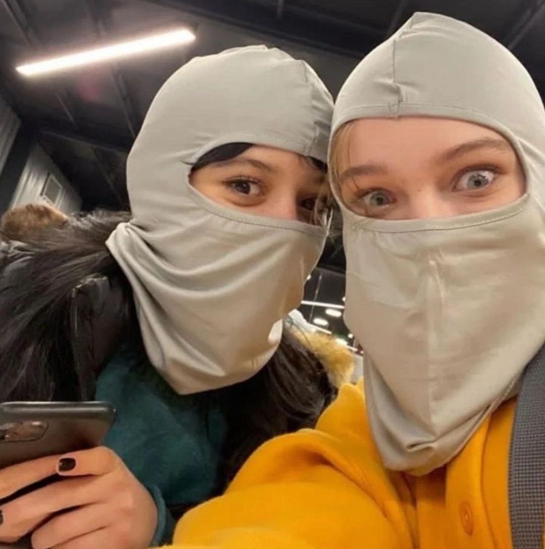 EverLasTing on Twitter: "Jenna ortega and Emma Myers my beloveds"