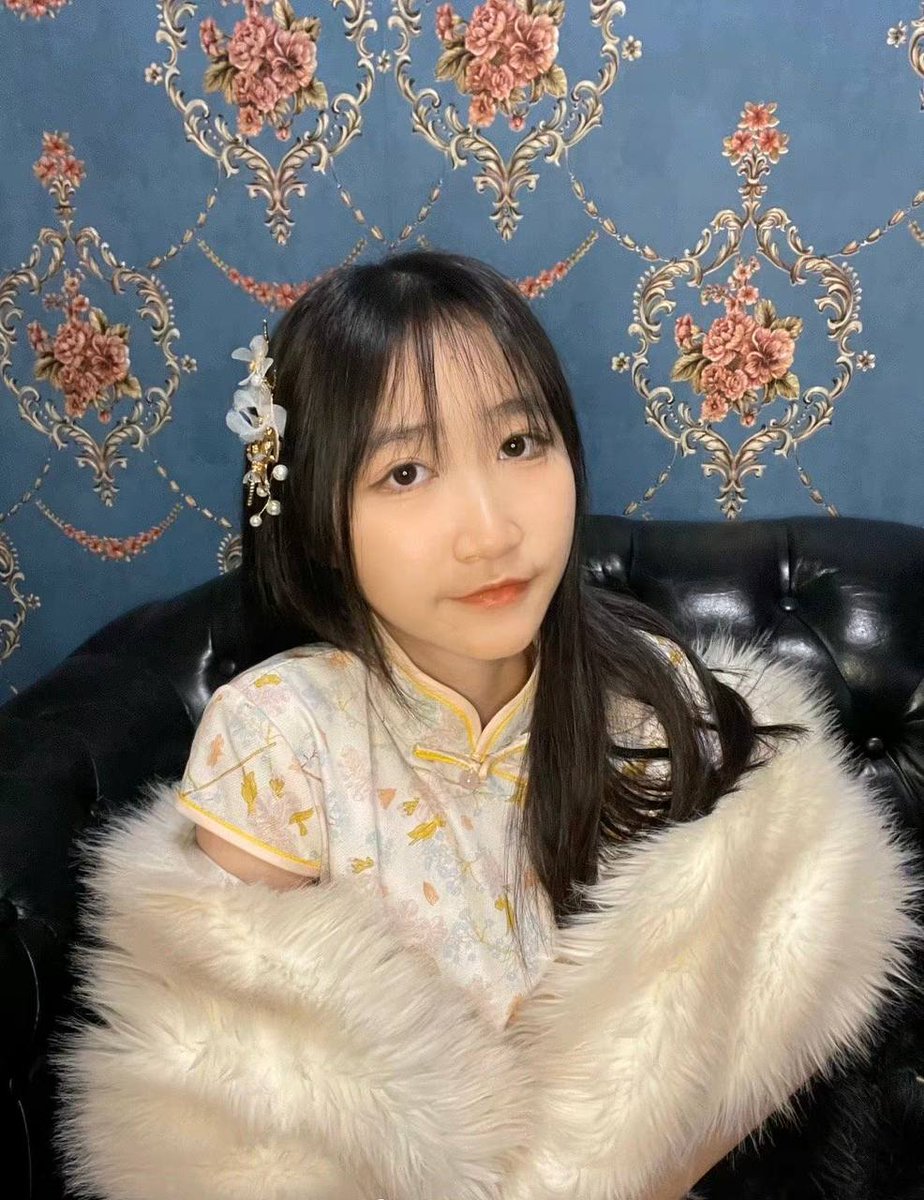 Wuyu On Twitter 自此,每当烂逼母狗吴晓彤在学校跟其他大鸡巴同学在男厕所操逼时,她的早泄绿帽男友就会偷偷站在厕所门外,听着自己的乖乖女友,在脏乱的男厕所里,被野男人当成