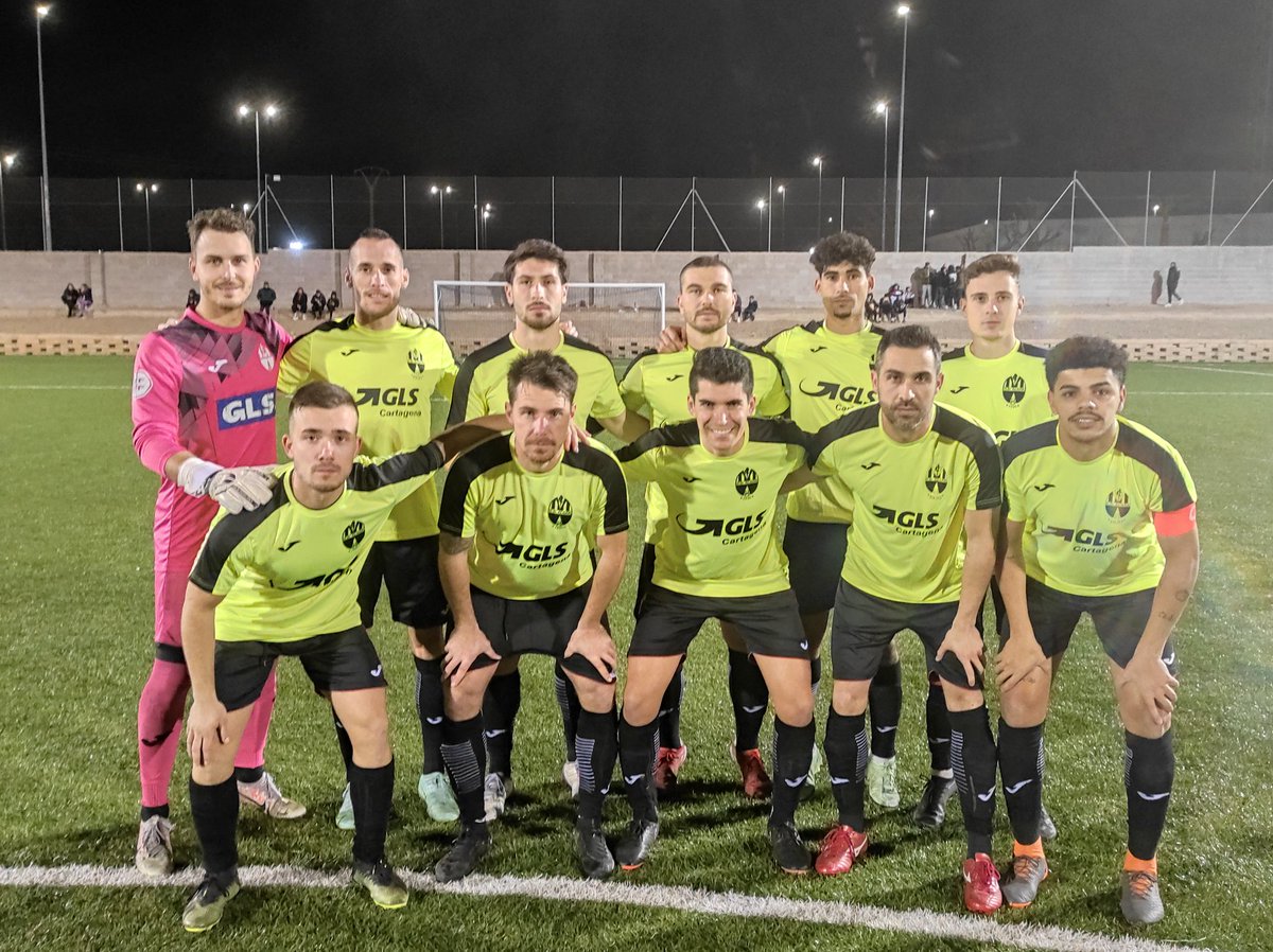 CD Algar on Twitter: "Comienza el partido en el Muñoz Calero. Águilas FC B 0-0 CD Algar ¡VAMOS 🦁🦁🦁!"