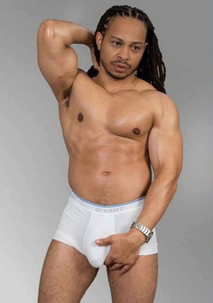 Castro Supreme on Twitter: "I'm live now on my Fansmeet🔥 Link in my bio and check who's with me ...