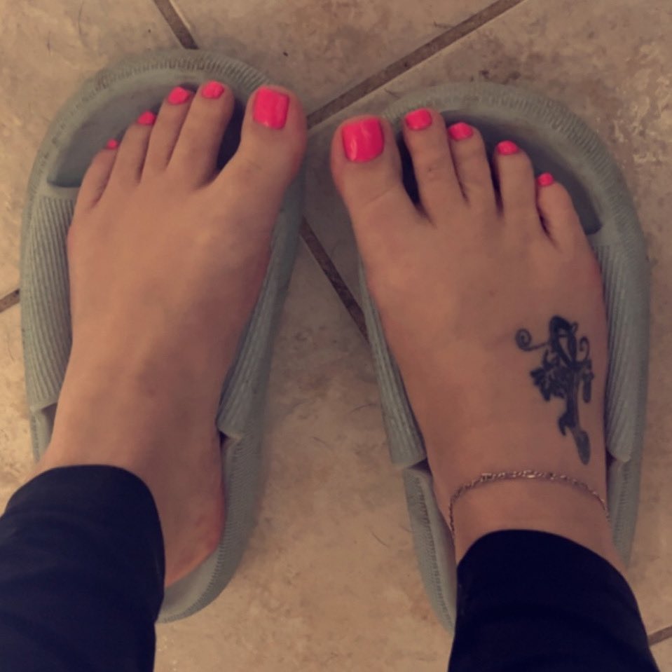 Thef00tl0ver01 On Twitter Rt Footsiedaisy00 Pretty Pink Toes ๐ Pinktoes Prettyfeet