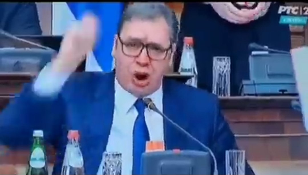 Bodljikava 🇷🇸 on Twitter: "Da Srbija ima opoziciju ove flaše sa vodom ne bi bile staklene, ali ...