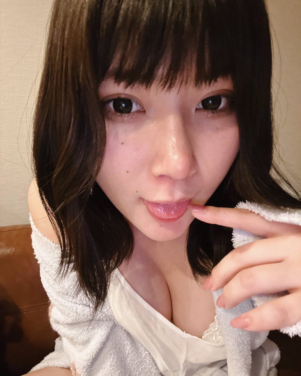 LINX@AVプロダクション on Twitter: "RT @akari_nonoka: 遅めのおはちち〜 ナメナメさせて！♥"