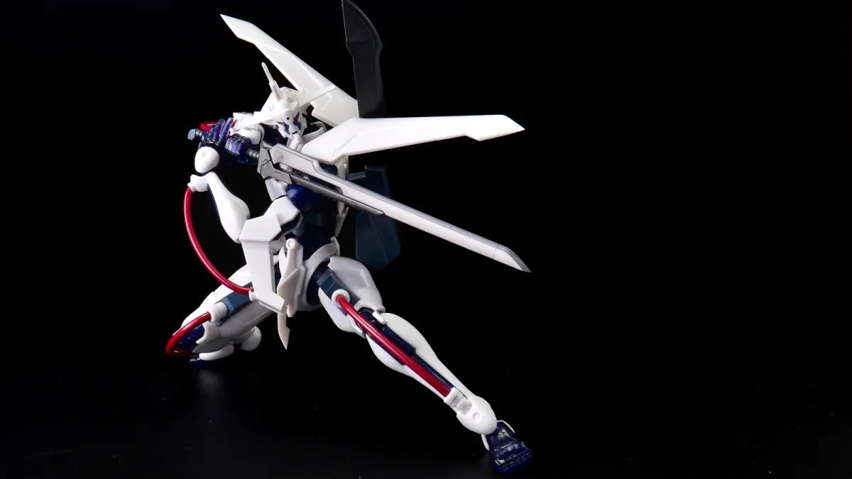 メカスマ【公式】 on Twitter: "RT @NippperCom: プラモだからできる大胆な取捨選択を楽しめる！！可動やクリアーパーツの工夫も組んでいて超楽しいです。完成後も19cmと ...