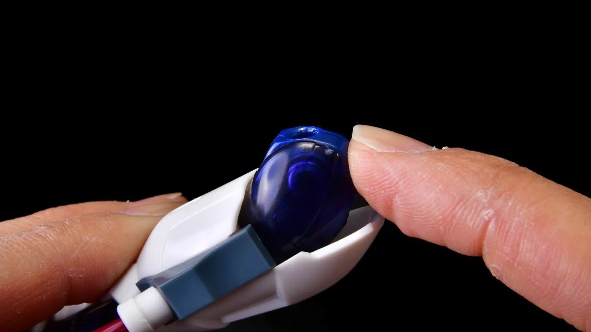 メカスマ【公式】 on Twitter: "RT @NippperCom: プラモだからできる大胆な取捨選択を楽しめる！！可動やクリアーパーツの工夫も組んでいて超楽しいです。完成後も19cmと ...