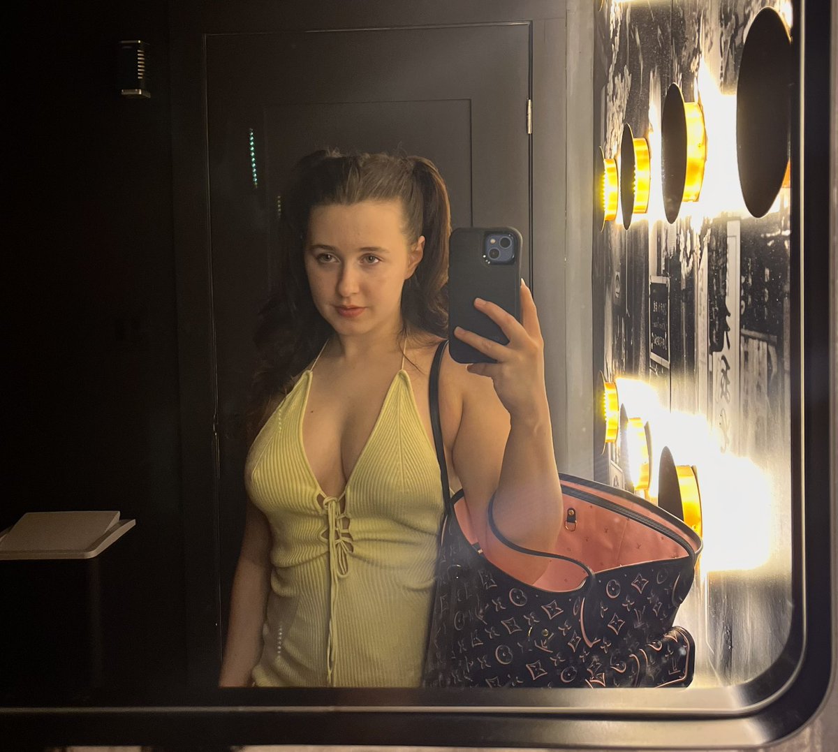 Would you believe I did porn if you saw me in public? ALANA ROSE π€ $5 ... Would you believe I did porn if you saw me in public? ALANA ROSE π€ $5 ...