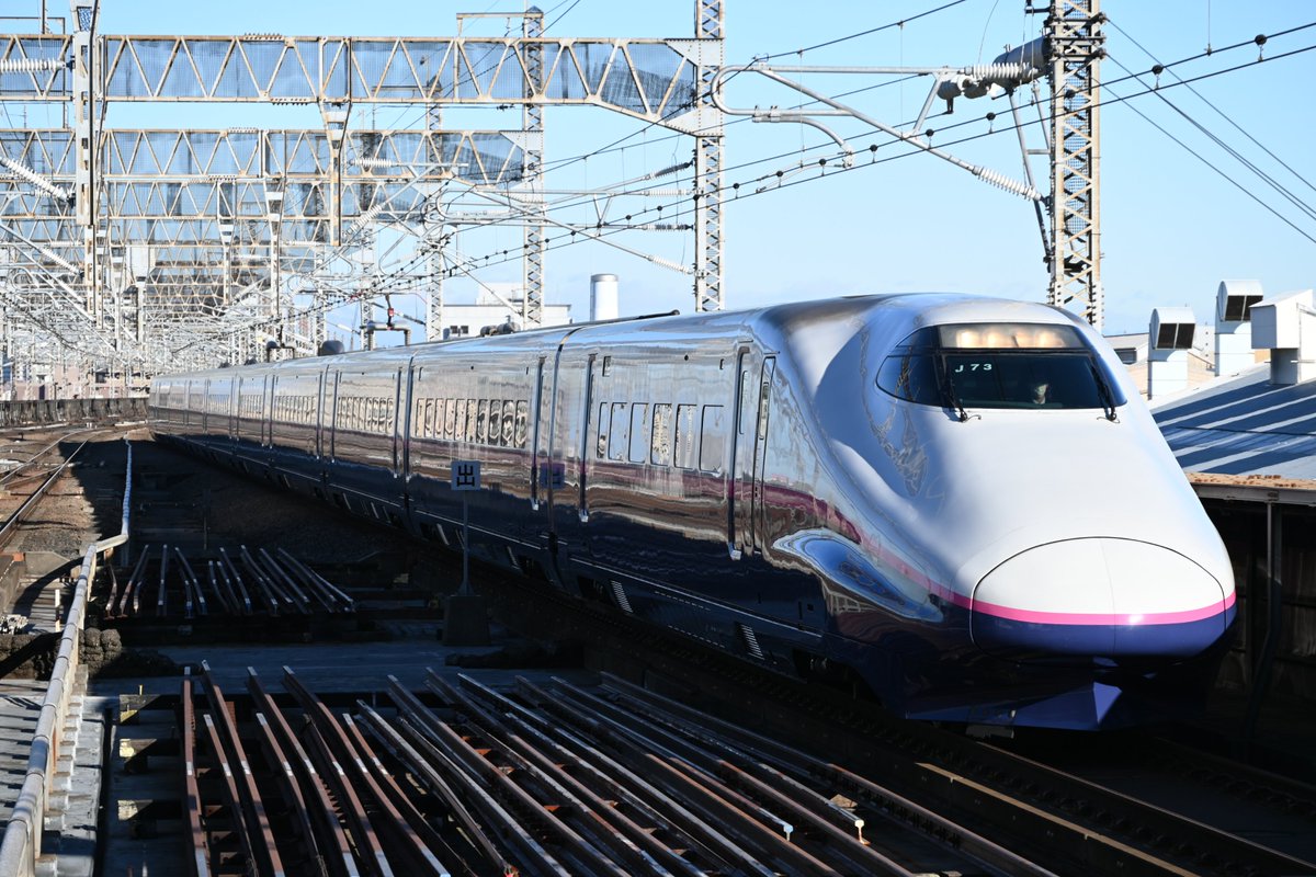 写真垢 on Twitter: "E2系1000番台J73 とき304号/J72 とき306号@大宮"