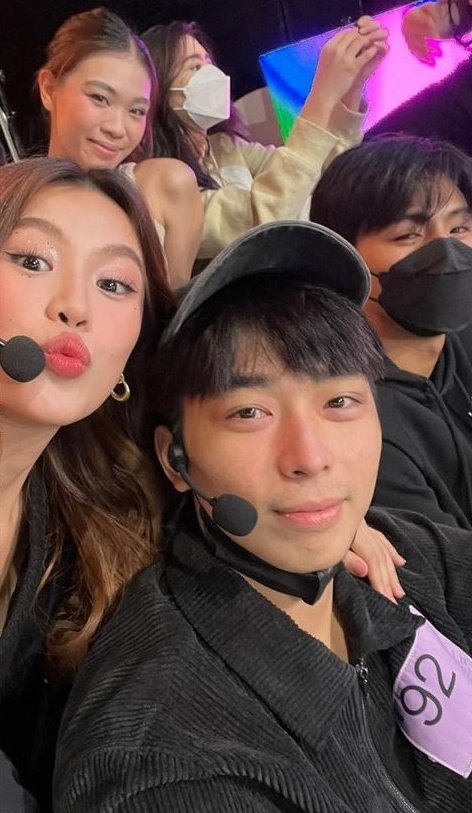 fyz on Twitter: "RT @hoe4bini: maloi with stacey, gelo, and jl!"