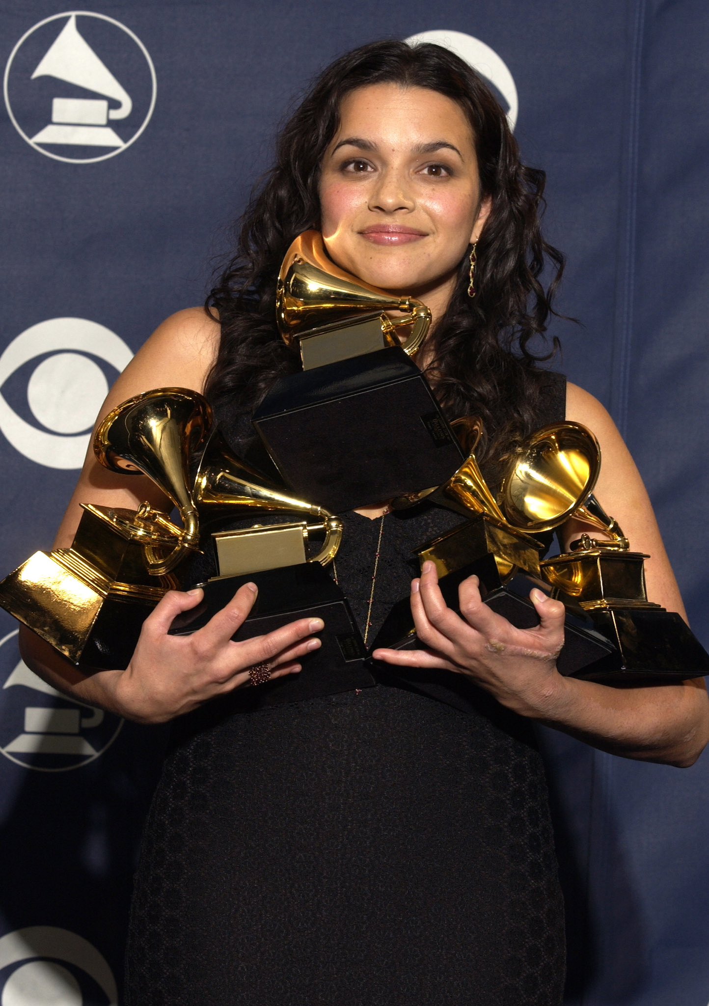 Blue Note Records on Twitter: "20 years ago at the 2003 #GRAMMYs @NorahJones' debut album "Come ...