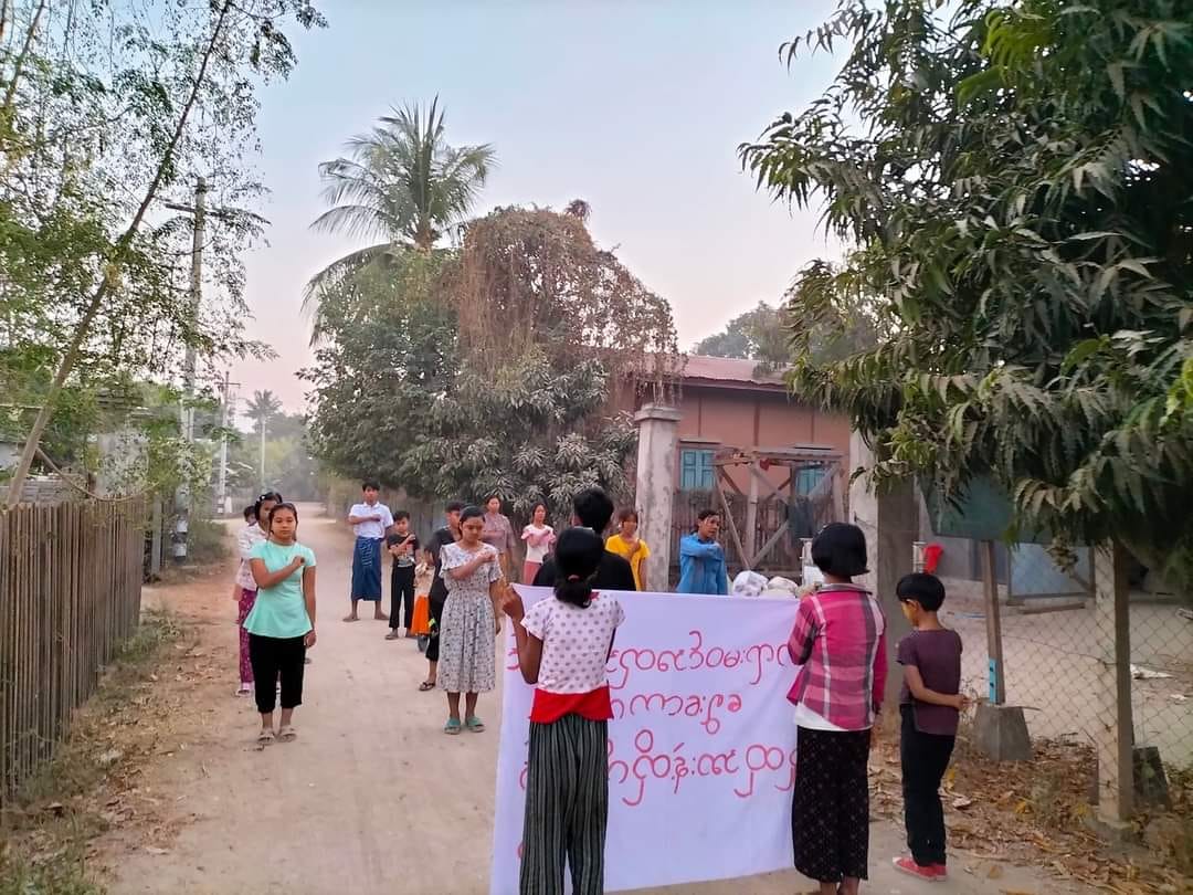 Khit Thit Media On Twitter ကယ်တင်ရှင်မရှာ ဒို့ကျေးရွာ သပိတ်စစ်ကြောင်း