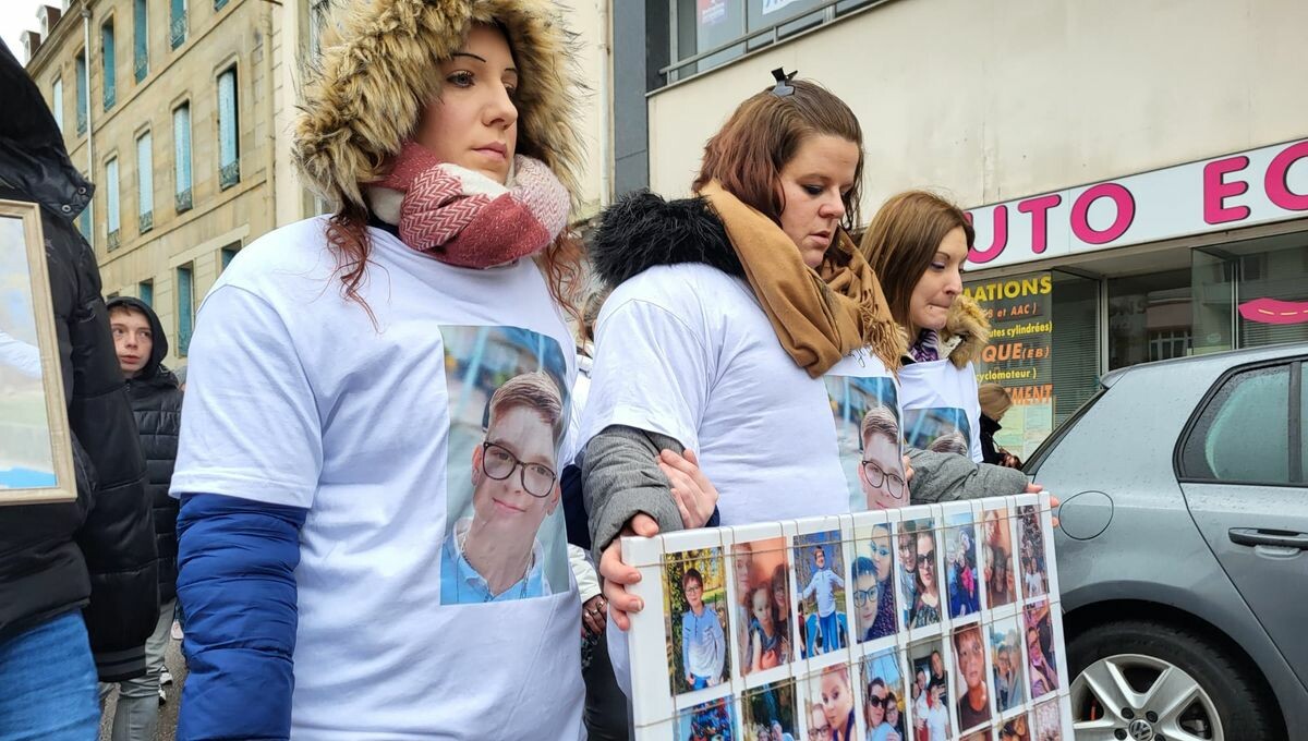 France Bleu On Twitter Suicide De Lucas Plusieurs Centaines De