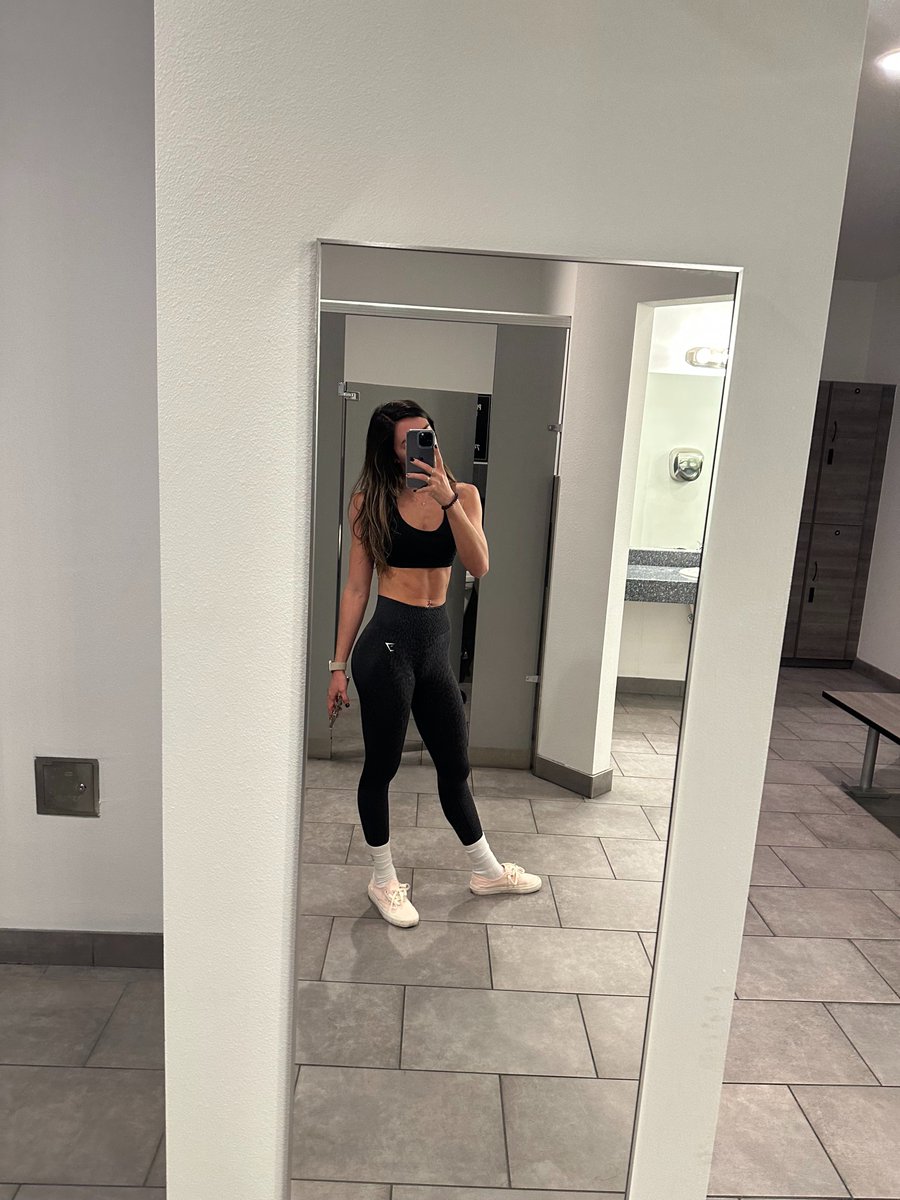 Vans are my go-to for casual lifting :) Bryce Adams 💋 @fitbryceadams