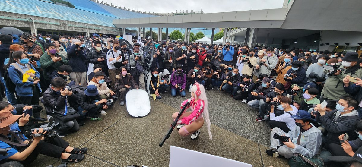 🔞-仁美- Hitomi Cosplay☃️ COSPIE Feb.25-26 ️ on Twitter: "FF40活動結束 感謝今天前來拍照的各位 ️ ️ 我沒有意識到會有這麼多人 📸這張 ...