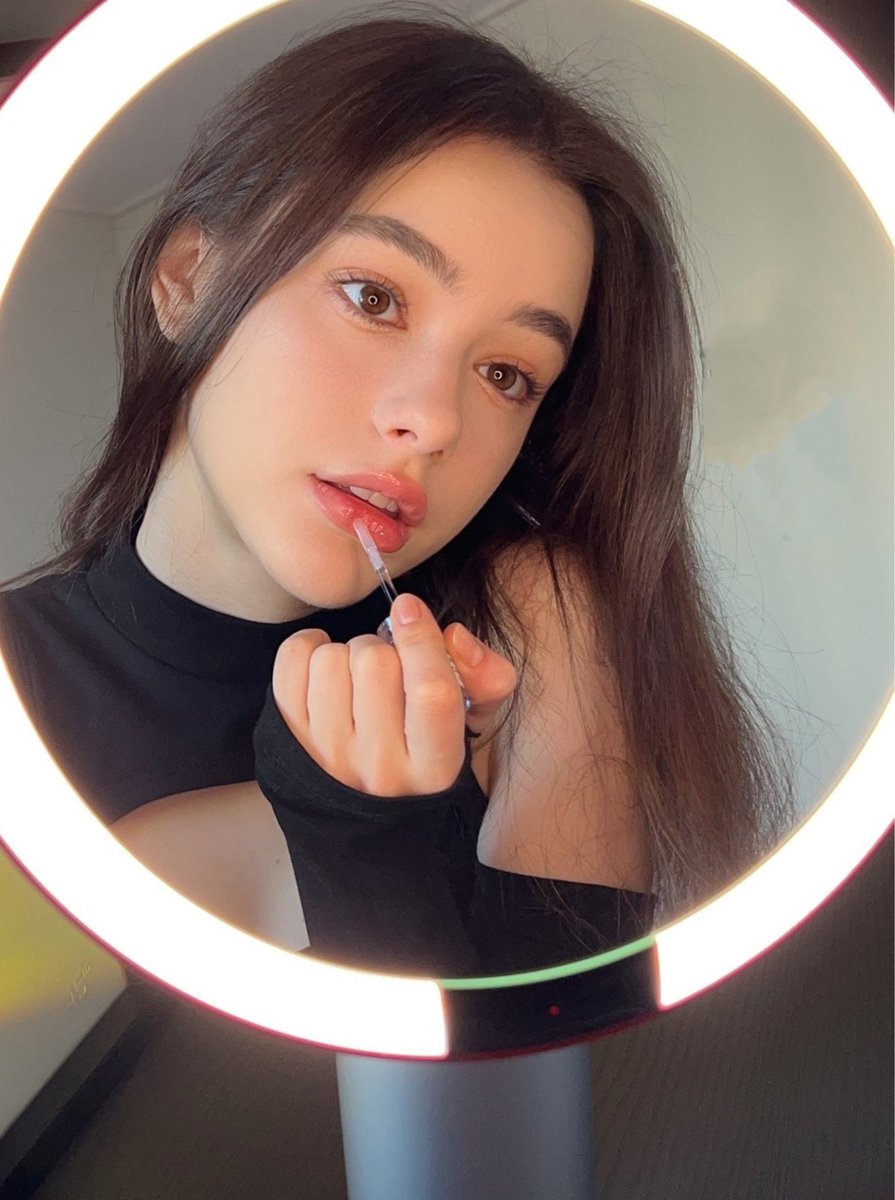 Dasha Taran IG: https://t.co/kA6x7uD8MT Bio Link: https://t.co/gcsLolrld3 #Girl #Photography # ...