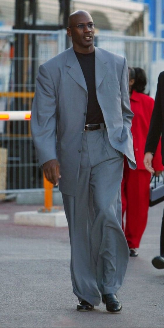 Christopher Gary on Twitter: "@NFL @Chiefs Andy rocking that 90s #Jordan suit. https://t.co ...