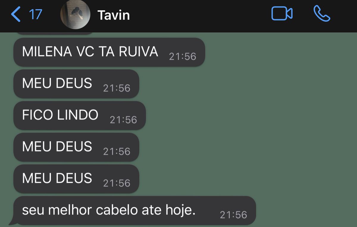 Mii Esquierdo on Twitter: "meu melhor amigo falando sobre qualquer cor de cabelo que eu pinto:"