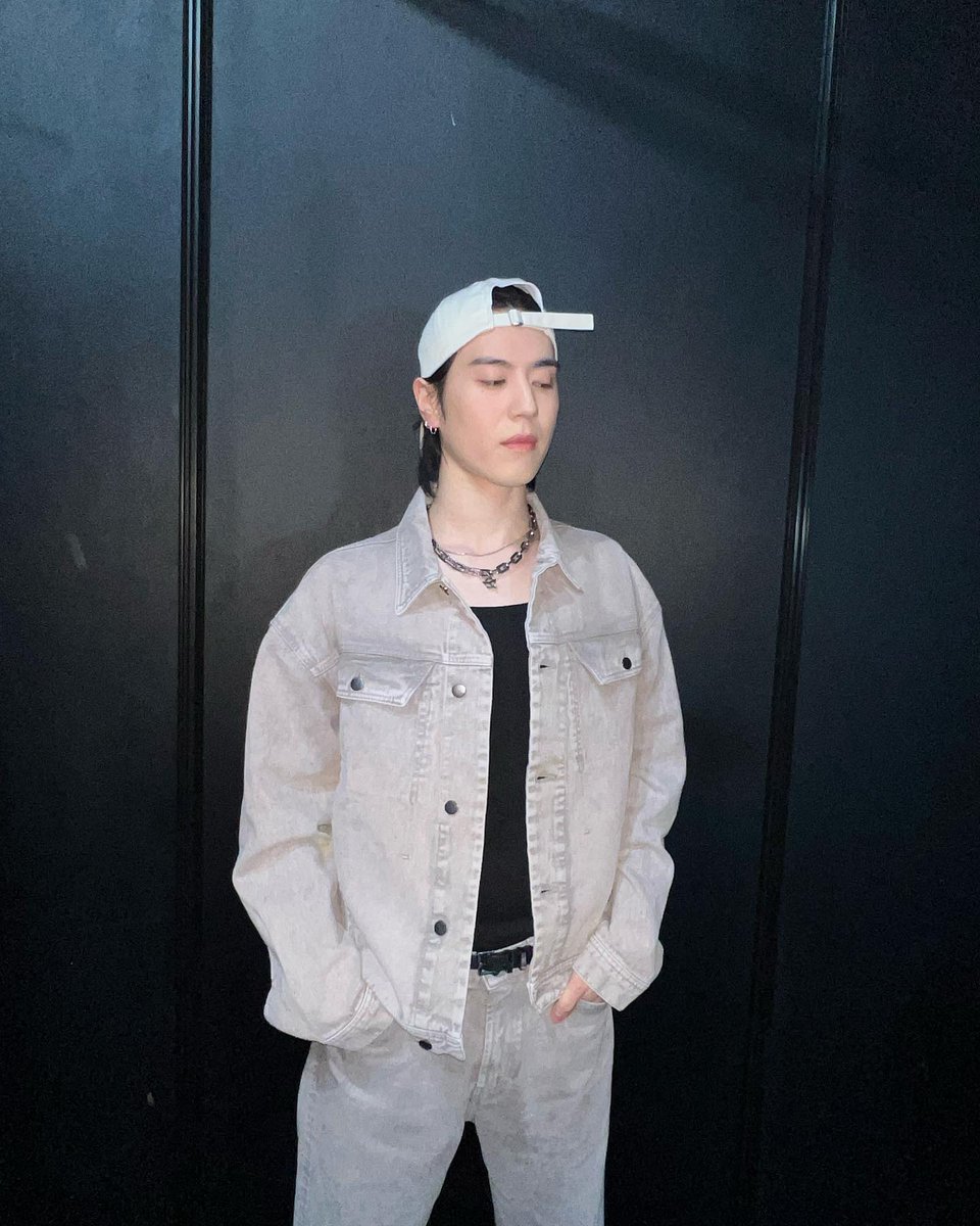 Arantxa on Twitter: "RT @AOMGTH: [IG] yugyeom: 060223 ยูคยอมโพสต์ภาพจาก #AOMGWORLDTOUR2023 ใน ...