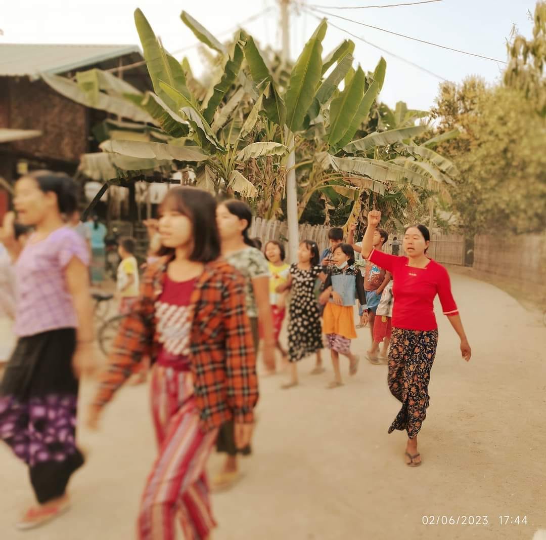 Khit Thit Media On Twitter ရွှေနွယ်သွေး လူထု သပိတ်စစ်ကြောင်း ဖက်ဆစ