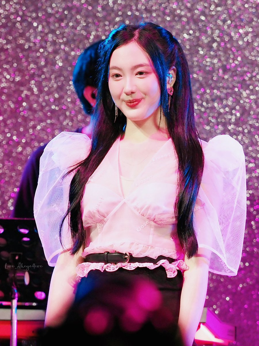 โอ้ยอดแม่จุ๋มจิ๋มของพี่ On Twitter Rt Loveaheye4eve สวยกว่านางฟ้า ก็อ๊ะอายนี่แหละ 🐰💕