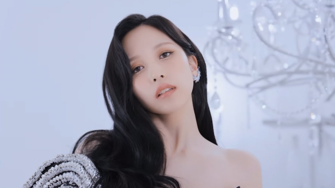 ron on Twitter: "misamo sub-unit is real?? it starts with mina’s photo concept omg"