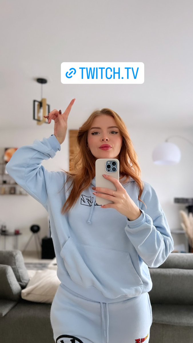 Einifox 🇧🇪 on Twitter: "Ptit live ici : http://twitch.tv/einifox 🦋"