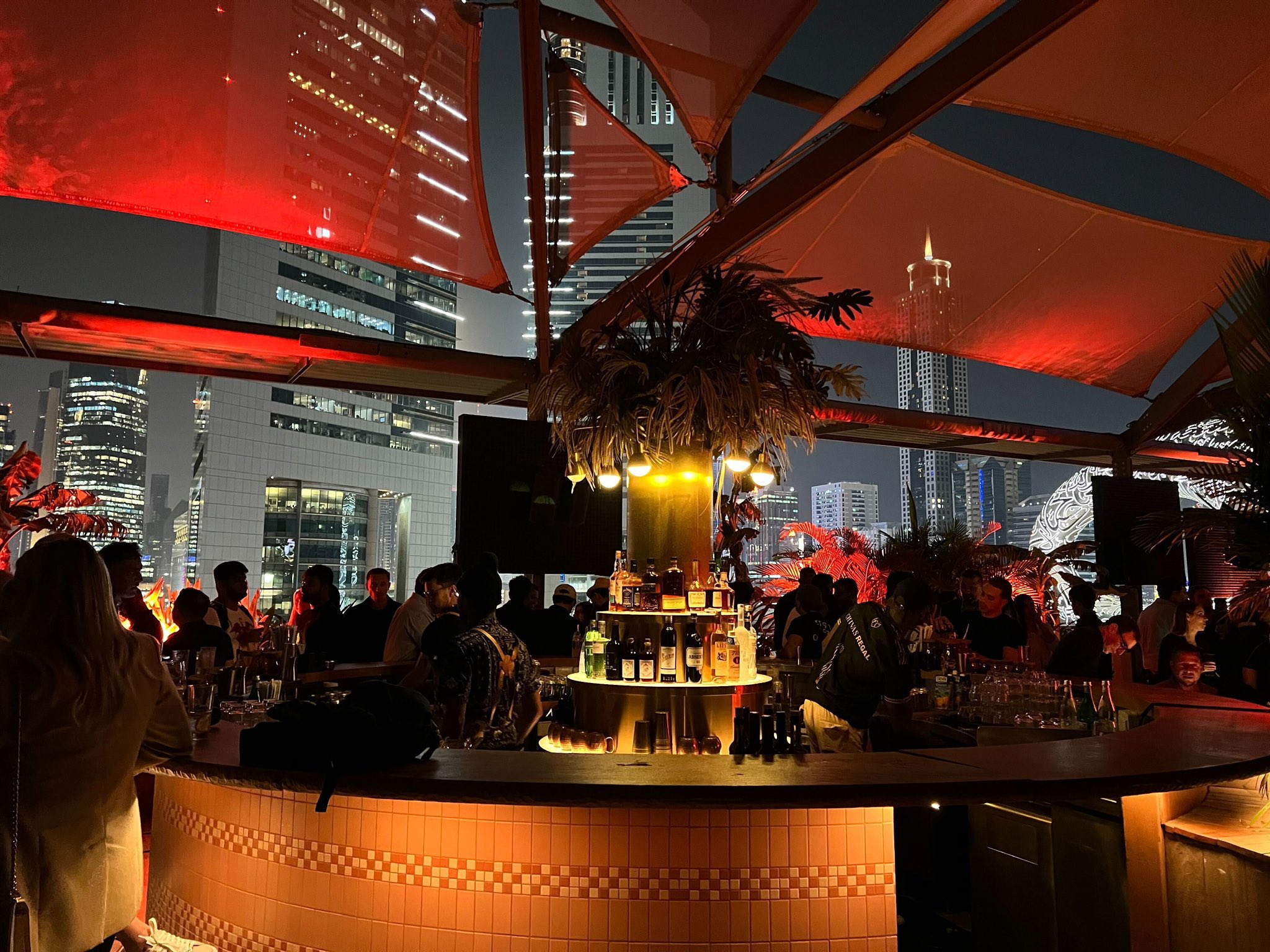 Aptos on Twitter: "🔥 meet up with the Aptos Dubai community! Peak vibes celebrating our Aptos ...