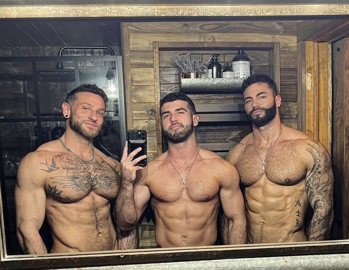 Nick Bayne (112k) on Twitter: "My gorgeous babes😍 @bayne_leonardo & @xavier_rob17"