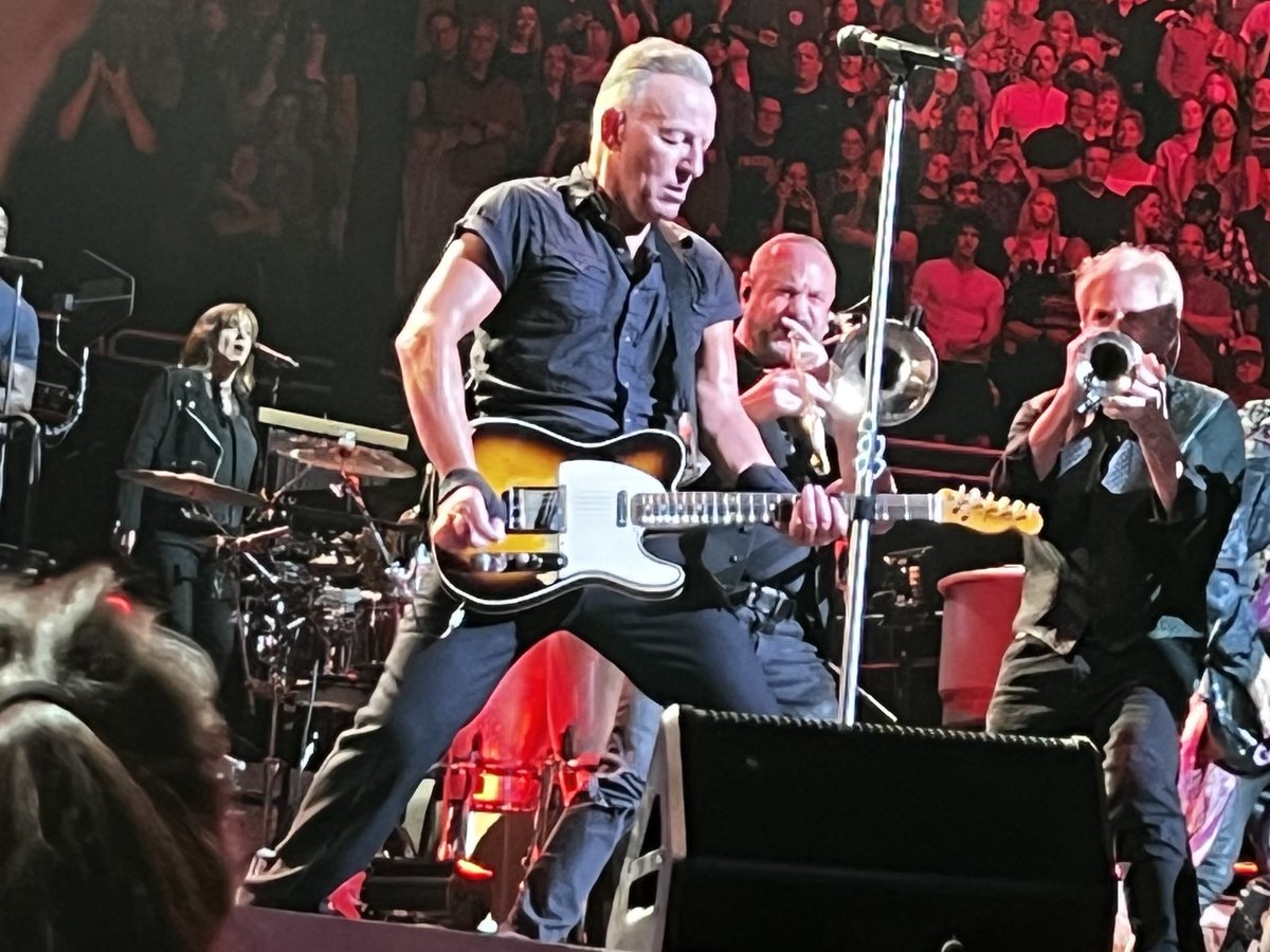 ForidaBoy on Twitter: "A few photos from last night’s outstanding performance in Orlando by ...