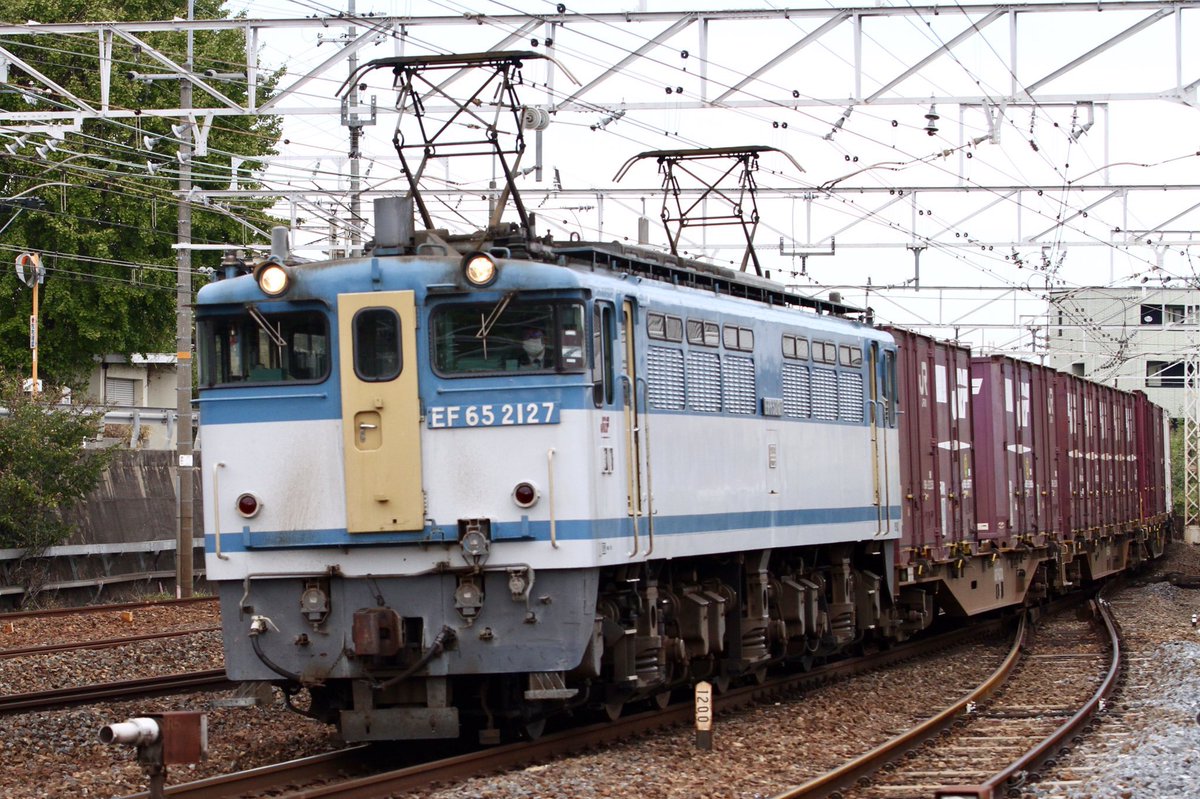65大好きや！ on Twitter: "#27の日 EF65 2127 広島更新色最後のロクゴー とうとう全検切れで運用離脱 牽引し続けた半世紀、その力強い姿は忘れない"