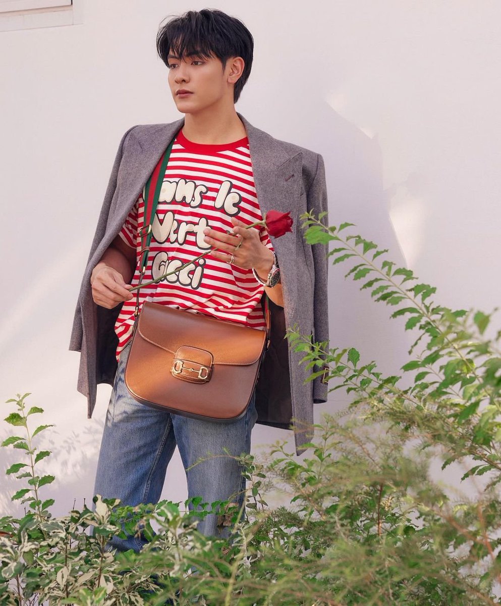 มานีมีจุง on Twitter: "roses are red, violets are blue, The honey's sweet, and so are you ...