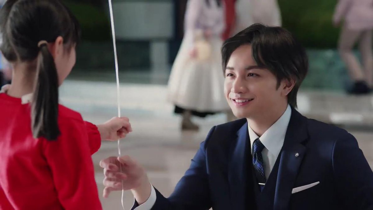 動画NOW on Twitter: "SexyZone が出演する AOKI のCM 「スーツと前へ」篇 https://douganow.jp/archives/20230207317696 ...