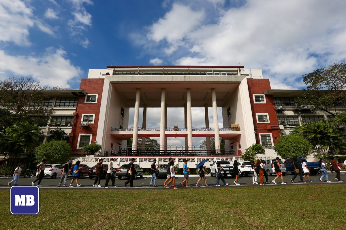 LOOK: On Feb. 7, 2023, students form a three-kilometer line at the ...