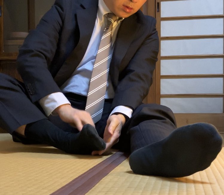 monsuke.navy-socks on Twitter: "今日もお疲れさまです。😊"