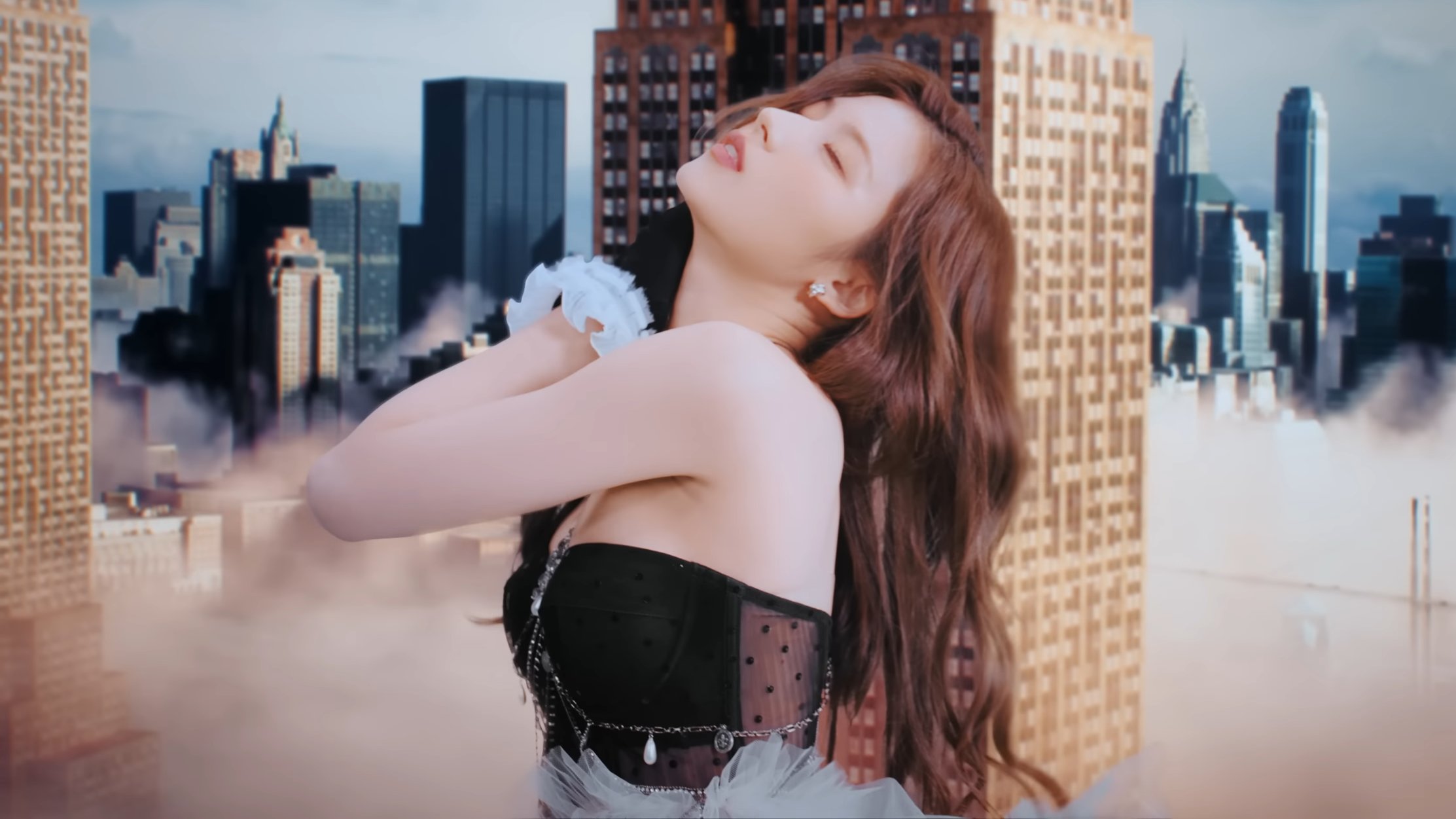 minaron on Twitter: "MINATOZAKI SANA OH MY GOD?? https://t.co/AsmNnbttCe" / Twitter