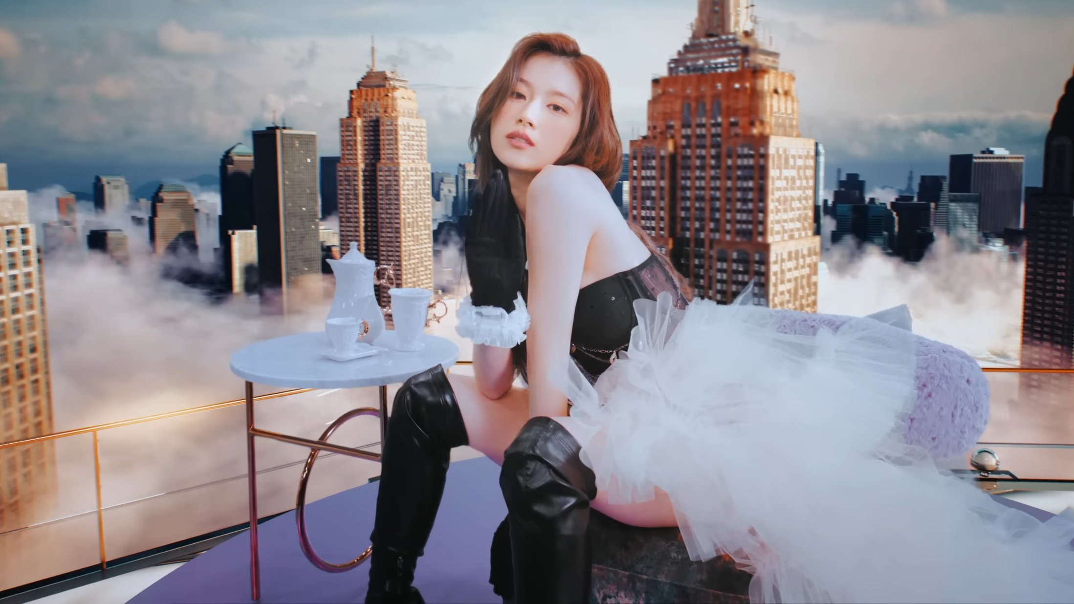 minaron on Twitter: "MINATOZAKI SANA OH MY GOD?? https://t.co/AsmNnbttCe" / Twitter