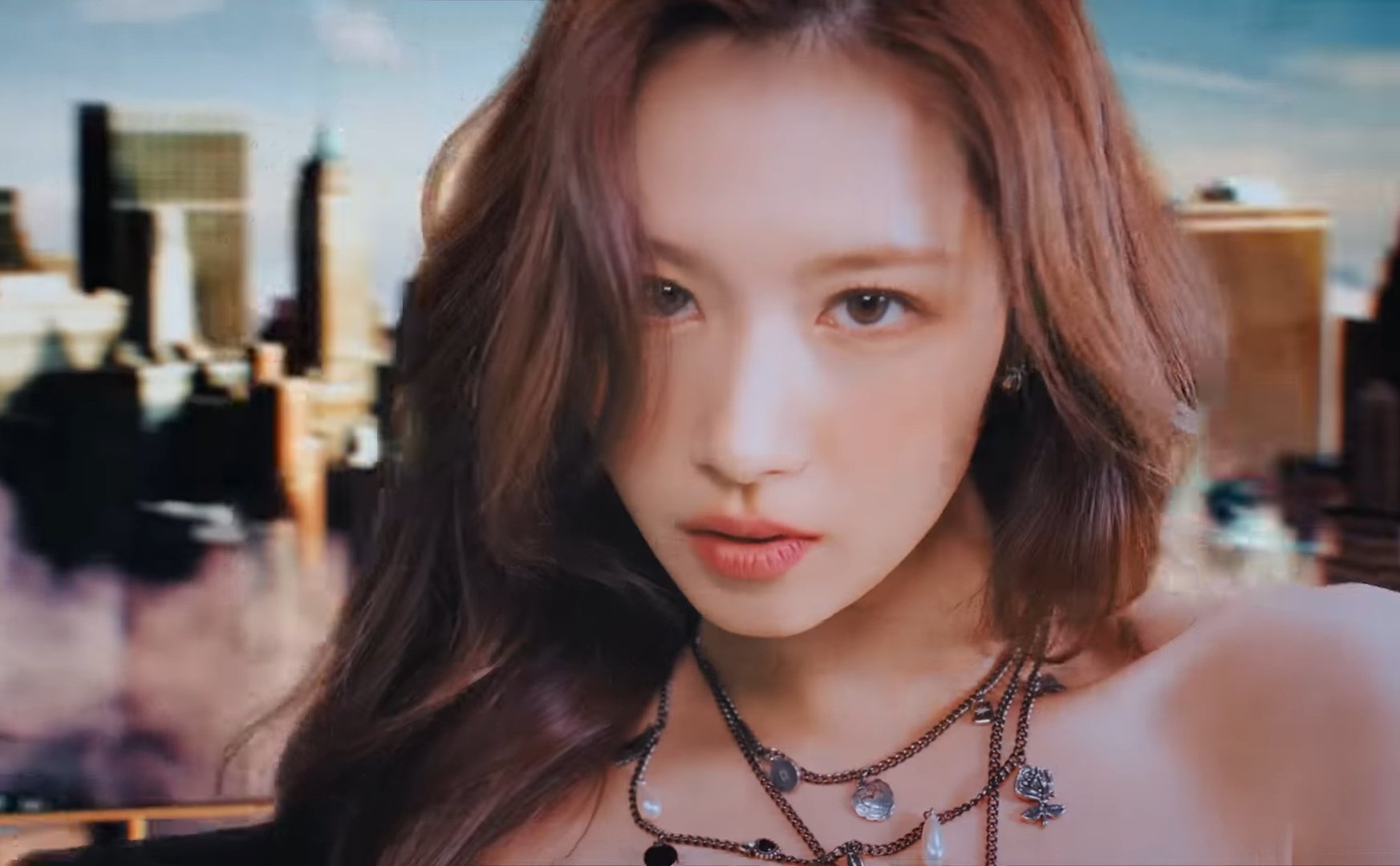 minaron on Twitter: "MINATOZAKI SANA OH MY GOD?? https://t.co/AsmNnbttCe" / Twitter