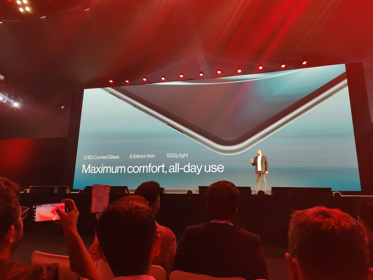 Wynncom W451 touch and type dual SIM handset features and price