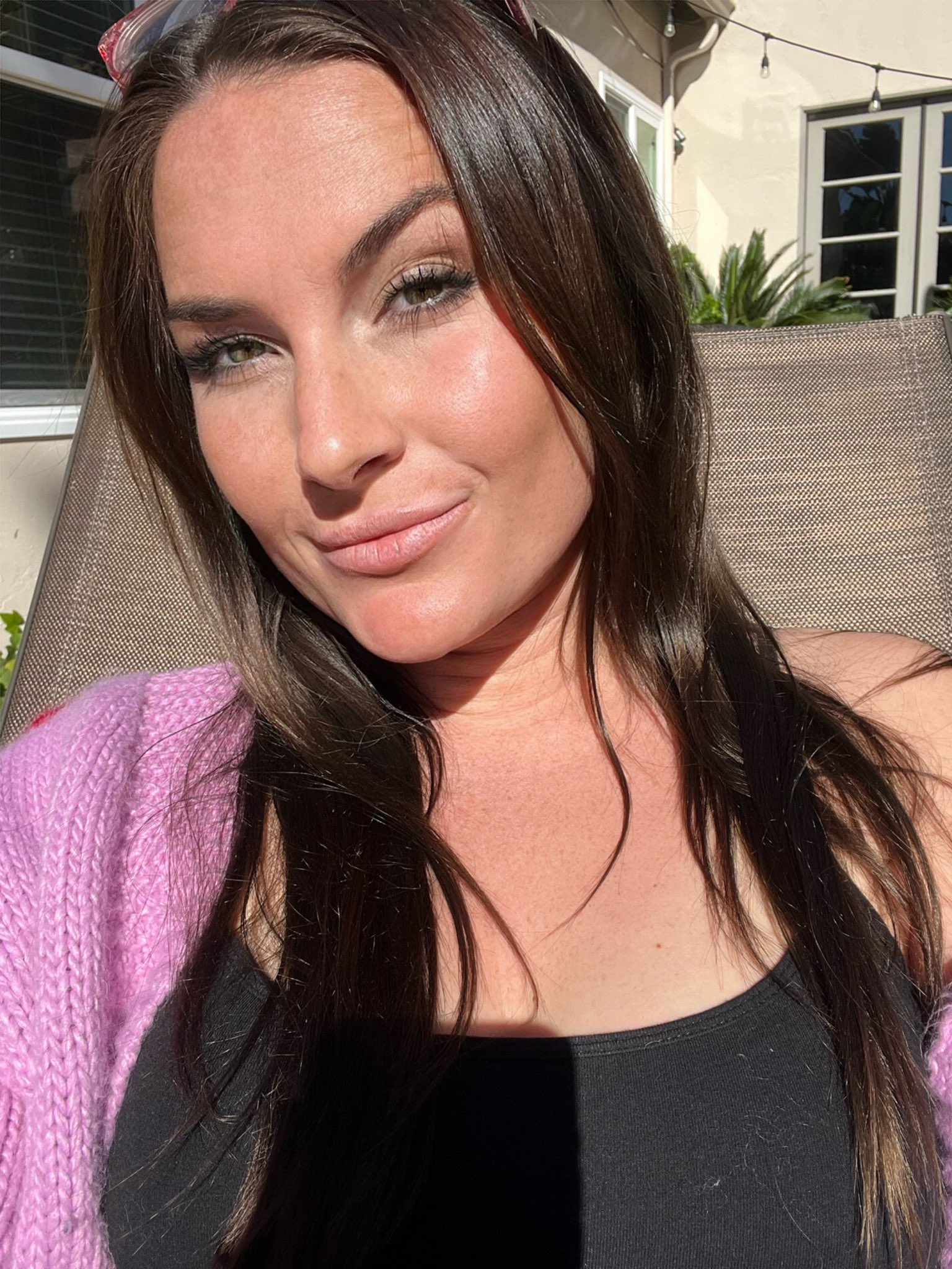 TW Pornstars - 1 pic. Goddess Emerald. Twitter. Who’s serving me tiki drinks at my private bar ...