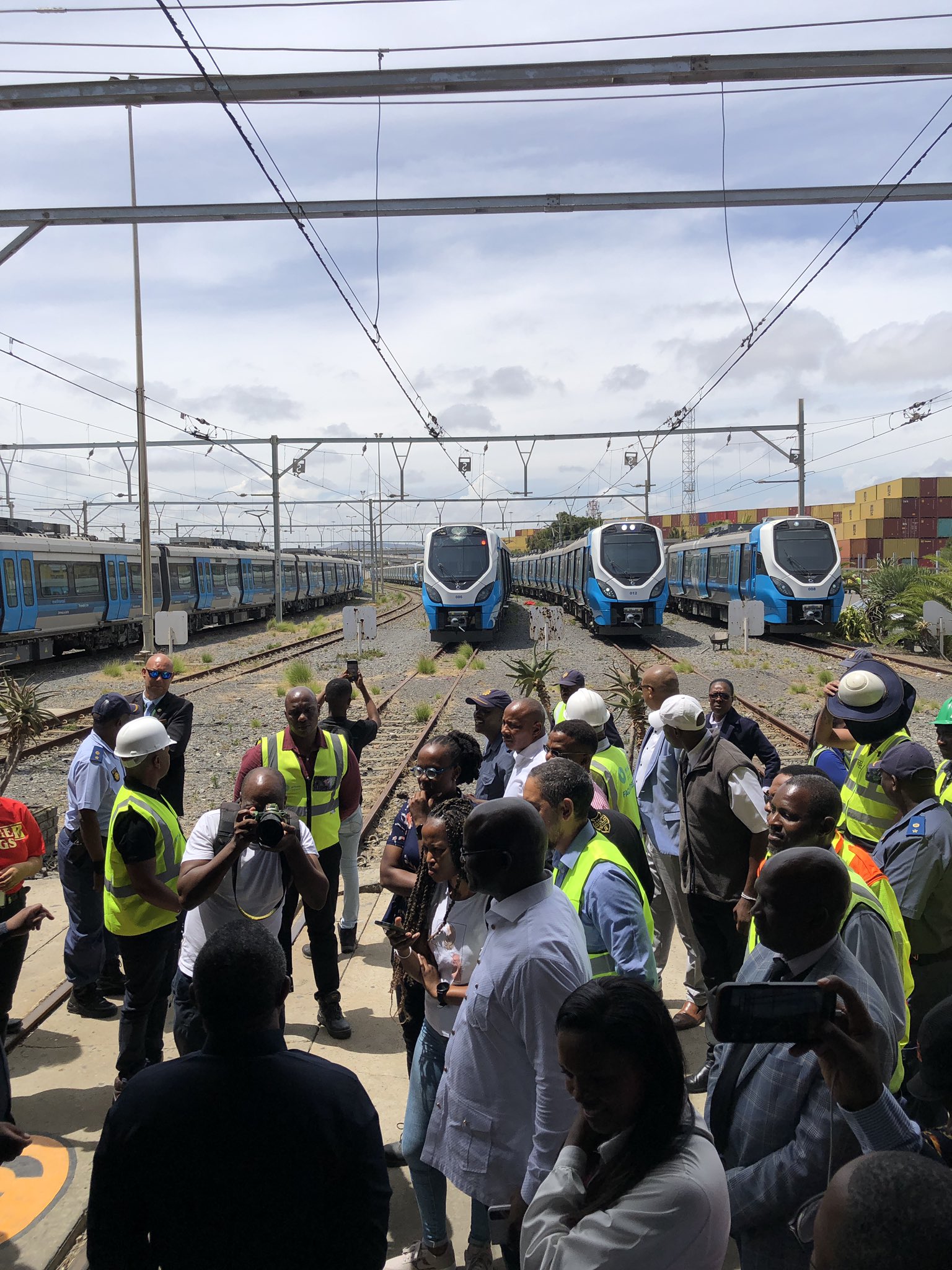 PRASA Group on Twitter: "Oversight visit at Paarden Eiland depot to view the new smart fence ...