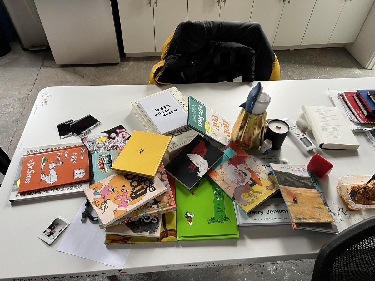 FEWOCiOUS on Twitter: "Eating enchiladas & reading books"