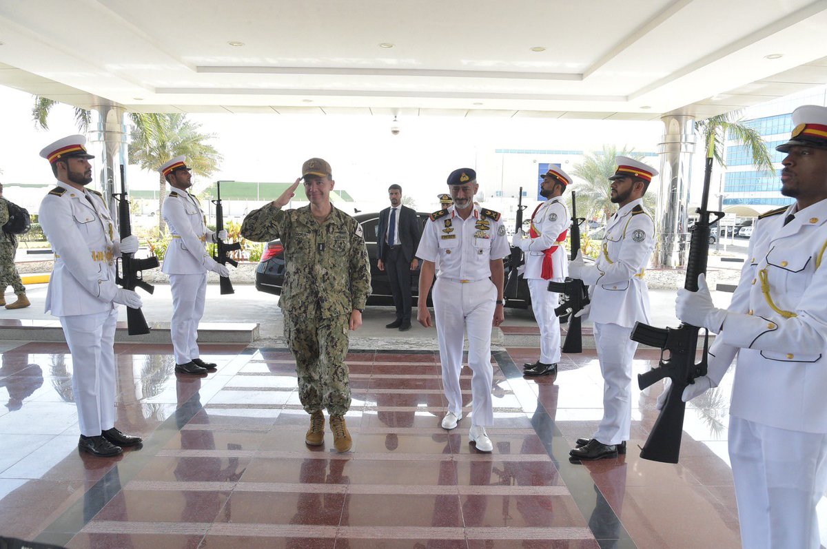 وزارة الدفاع Mod Uae On Twitter استقبل اللواء الركن بحري طيار الشيخ