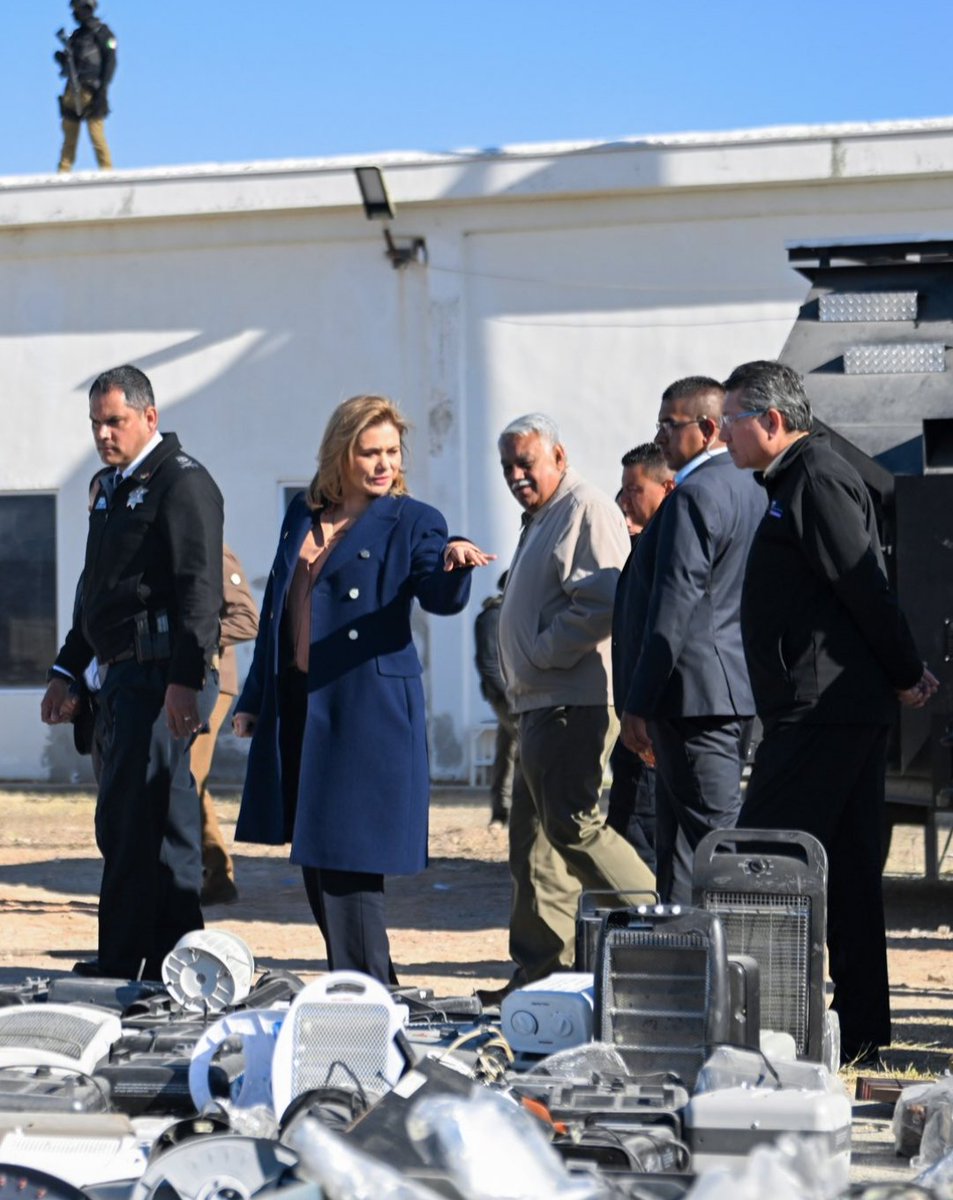 Luis Cardona on Twitter: "Al quedar descubierta corrupción en el Cereso 3 de Cd. Juárez, se cayó ...