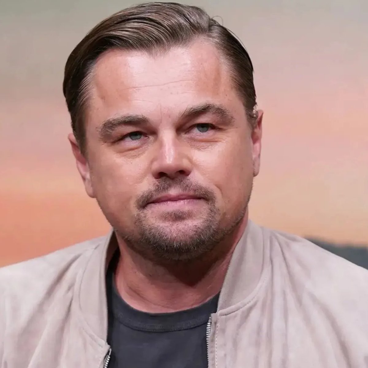 Pop Crave On Twitter Leonardo Dicaprio Is Not Dating 19 Year Old