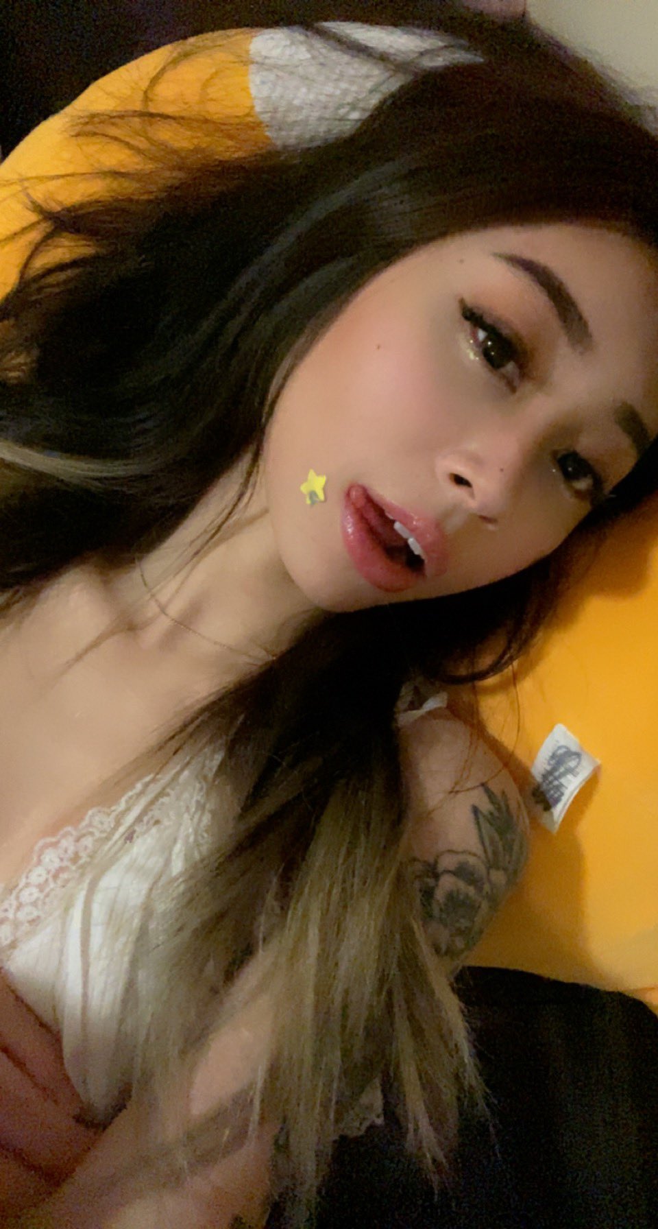 syd on Twitter: "cringe or wateve https://t.co/ZfPGux6YvC" / Twitter