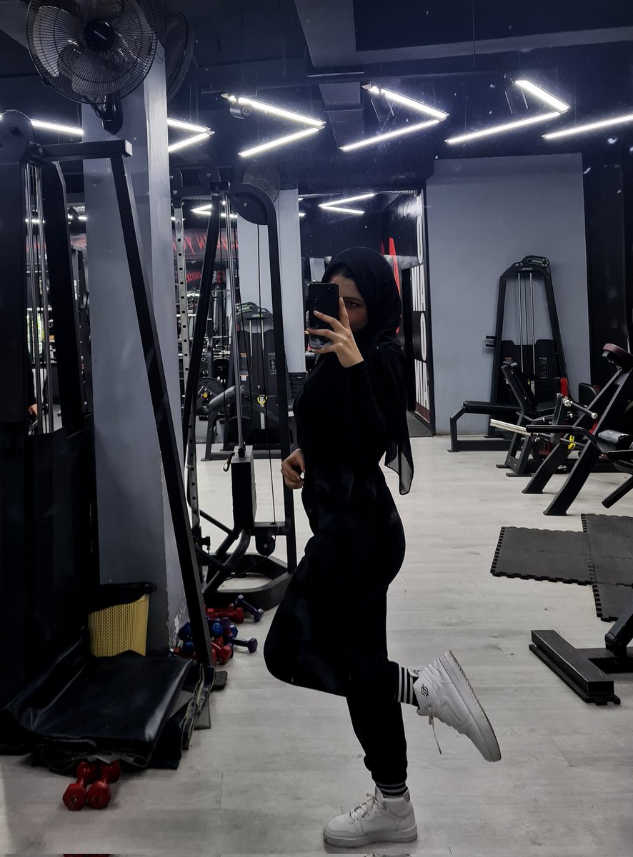Raven ๐ณ On Twitter Gym Mirror Selfies