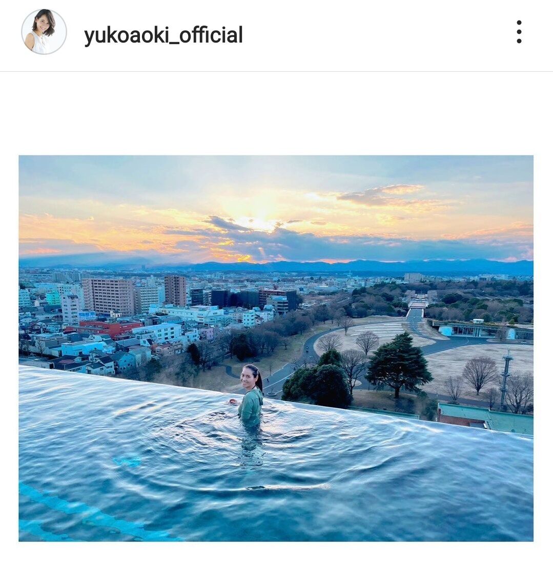 スポーツ報知 芸能情報 on Twitter: "「ナイナイ」矢部の妻・青木裕子、40歳の今が「美しい」と反響！家族で「週末おでかけ」親子ショット https://hochi.news ...