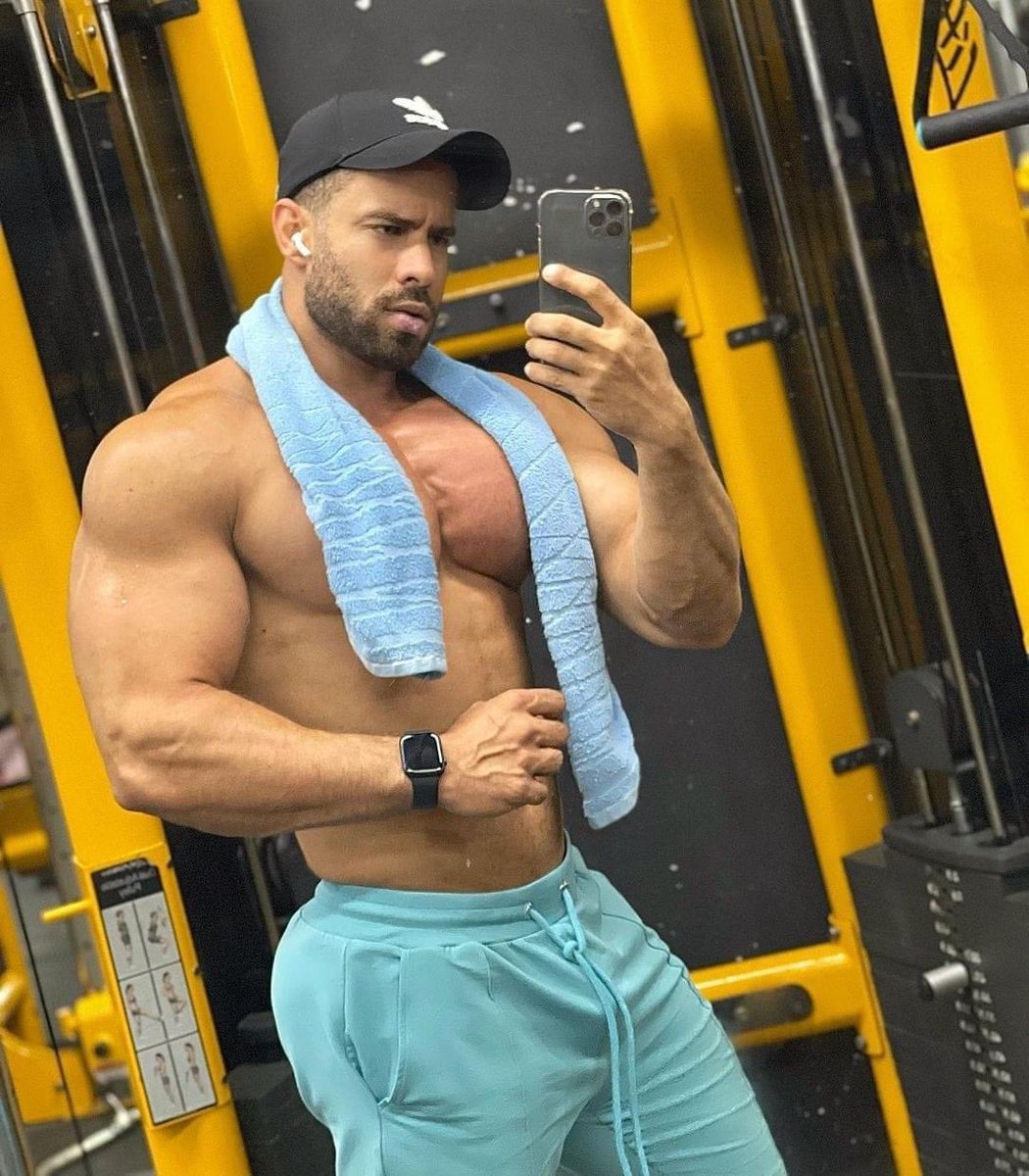 Muscle Guy on Twitter: "Gym gainz!"