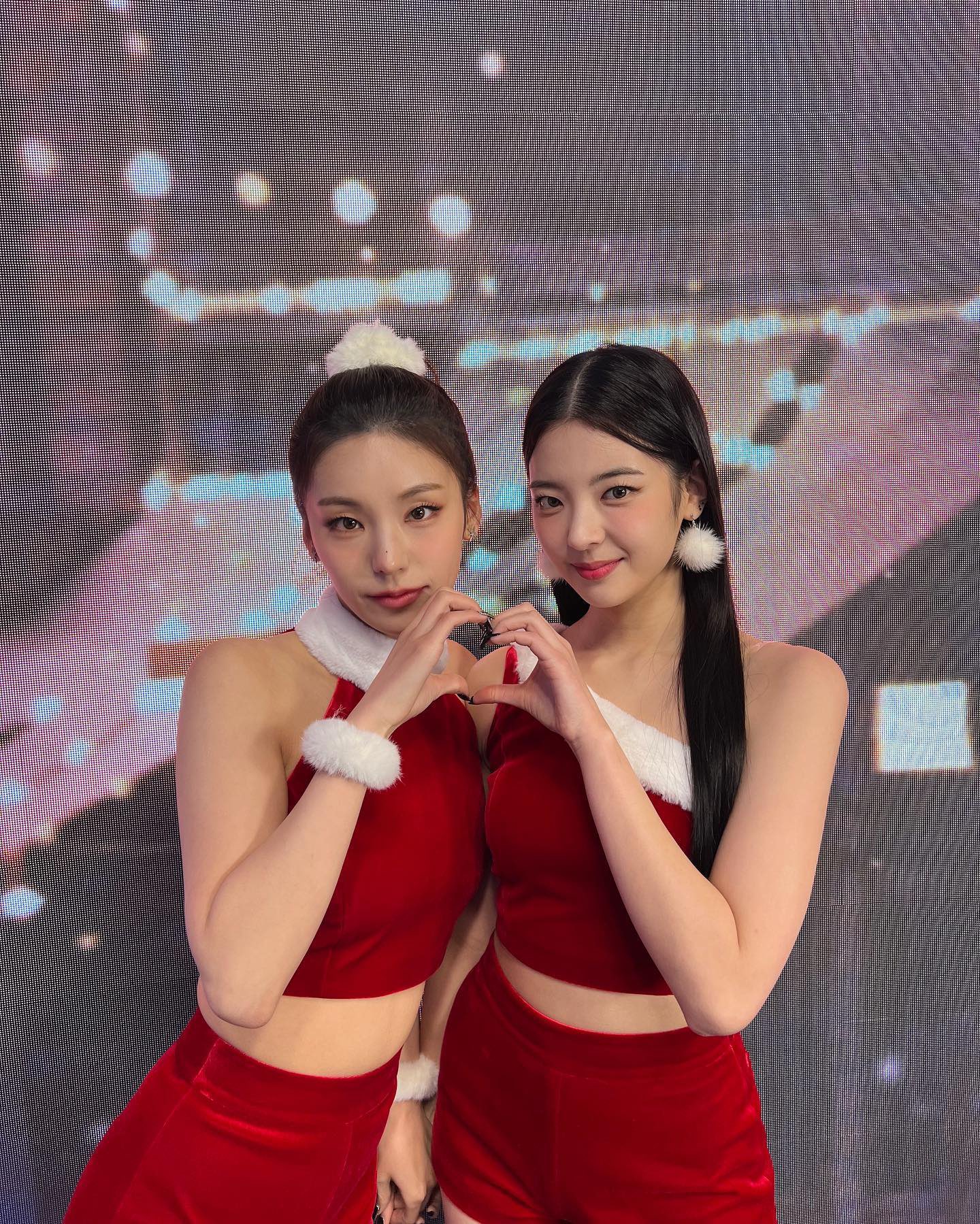 daitzy on Twitter: "리아 인스타 💙 https://t.co/z70DjLqX5D 4주년 기념 앨범 털이 ️ 사랑스러운 나만 볼 수 있는 있지 공유해요 믿지랑😌 ...